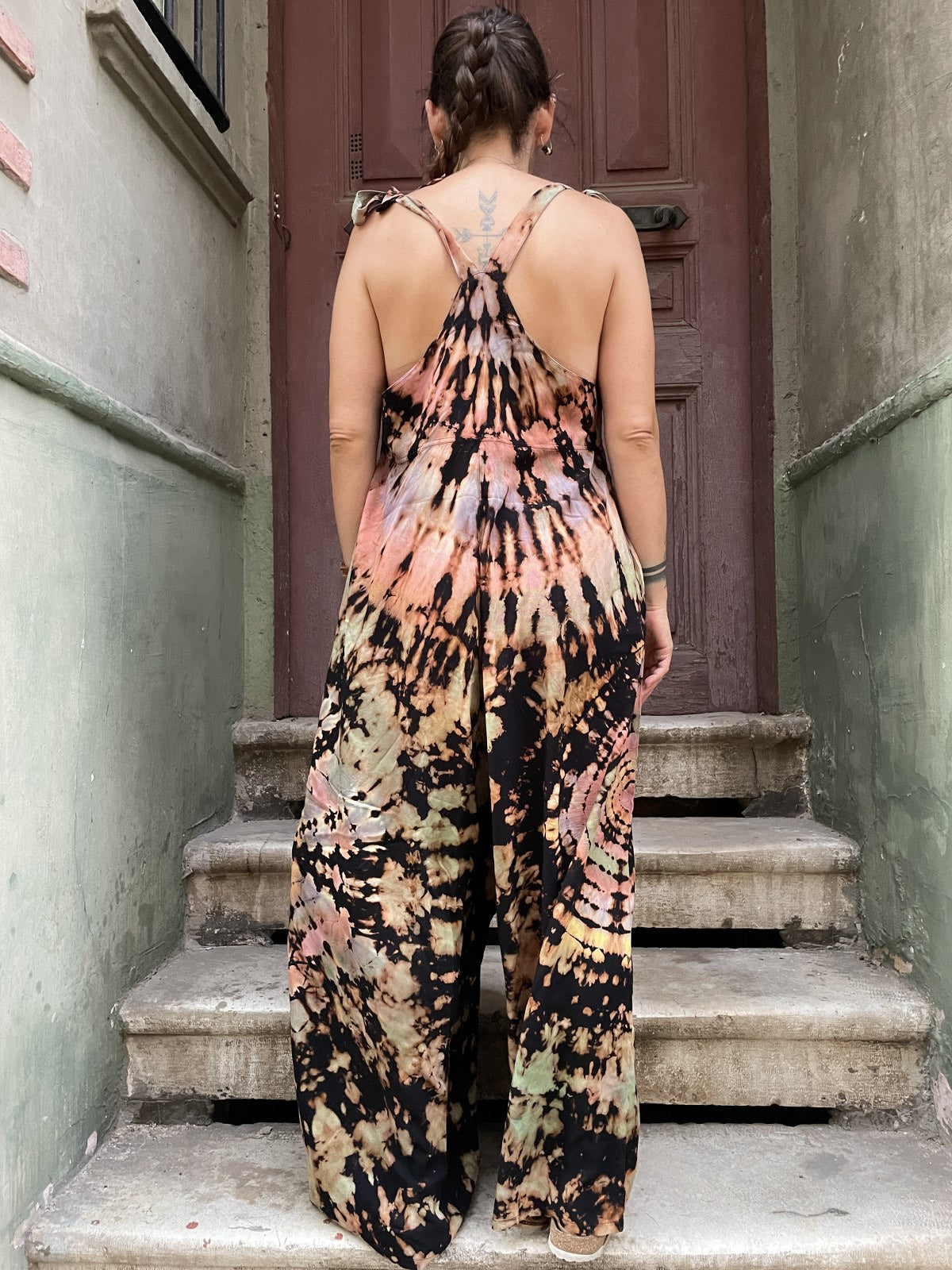 Bohem Kadın Batik Tulum, Siyah Toprak Renkli Salaş Tulum – Boho Yaşam